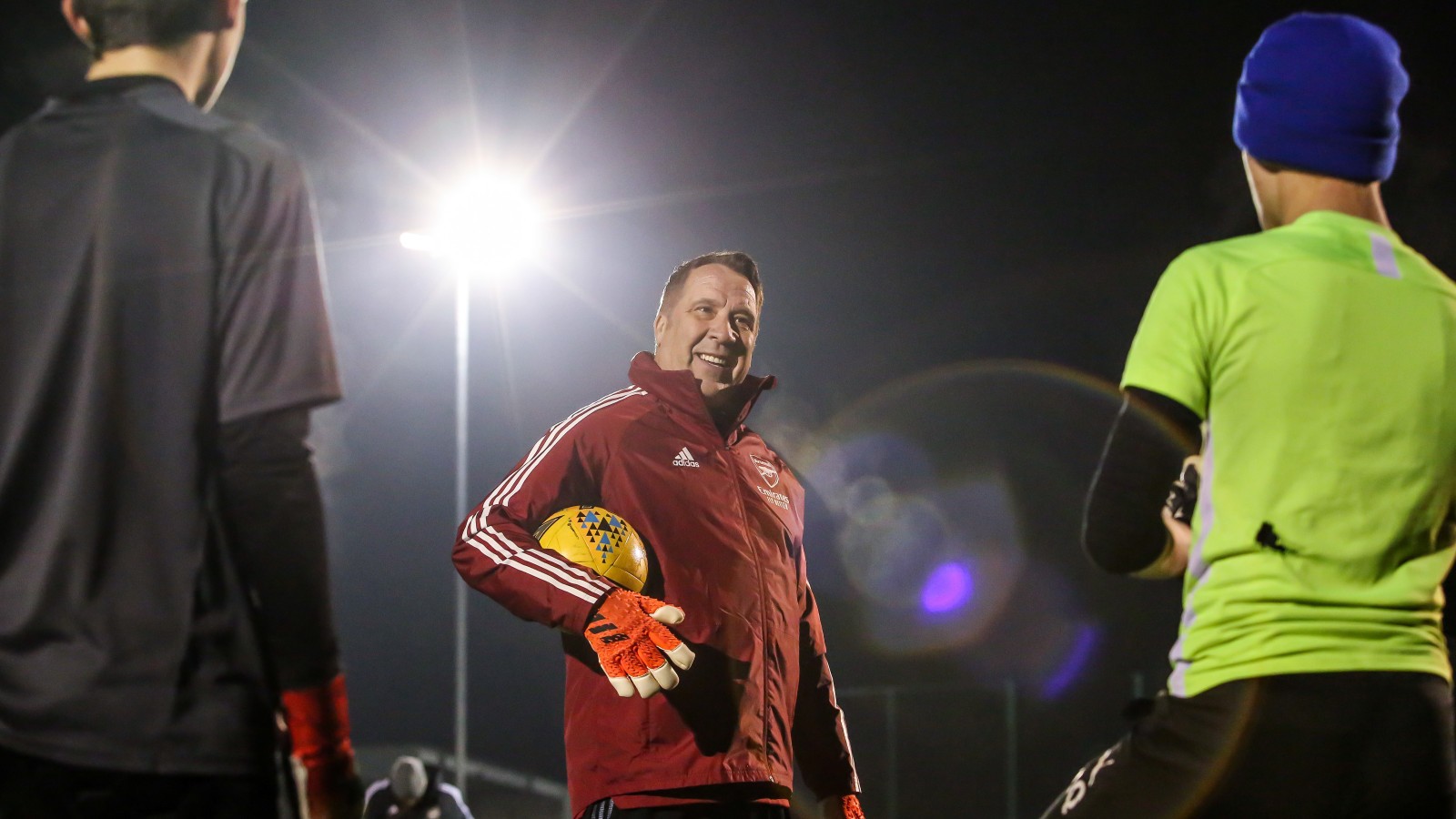 Seaman Spends Time Coaching Young Keepers | Peterborough United - The Posh