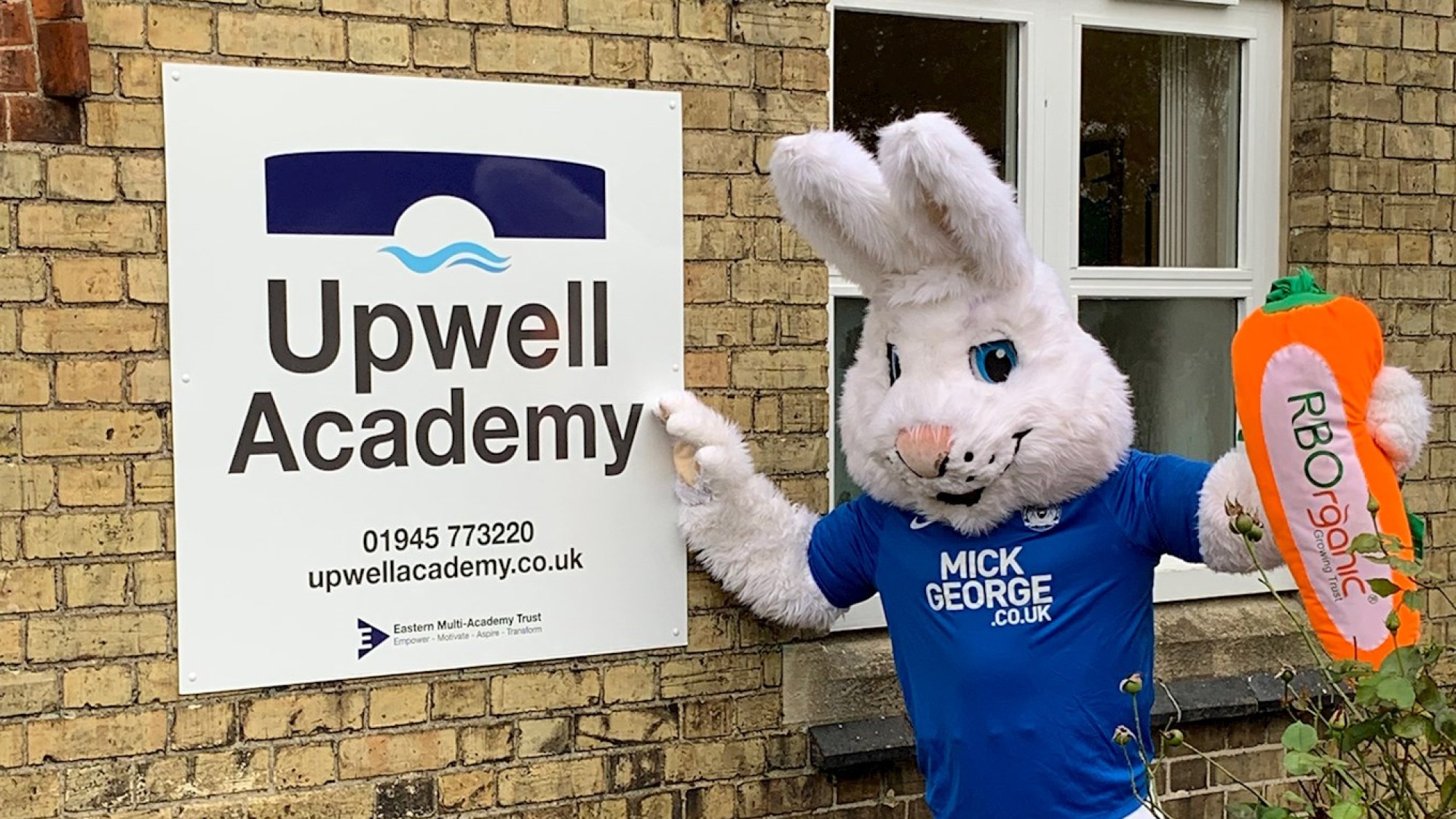 Posh Visit Upwell Primary Academy | Peterborough United - The Posh