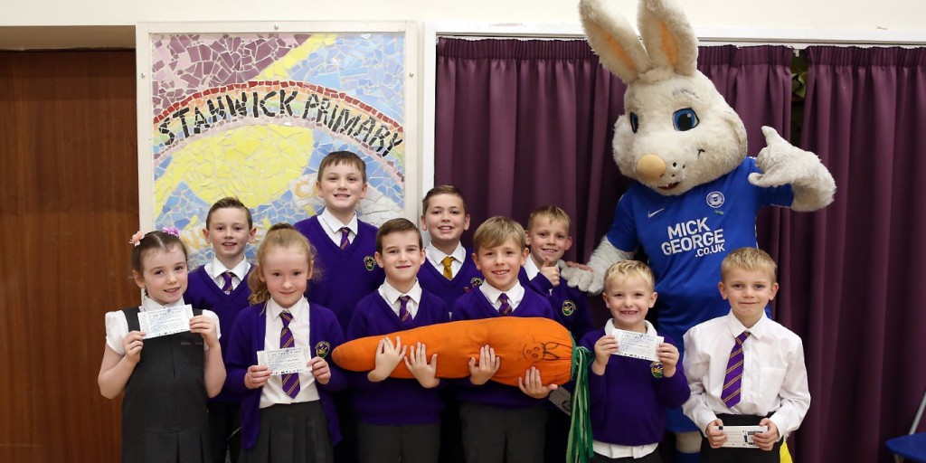 Posh Visit Stanwick Primary Academy | Peterborough United - The Posh